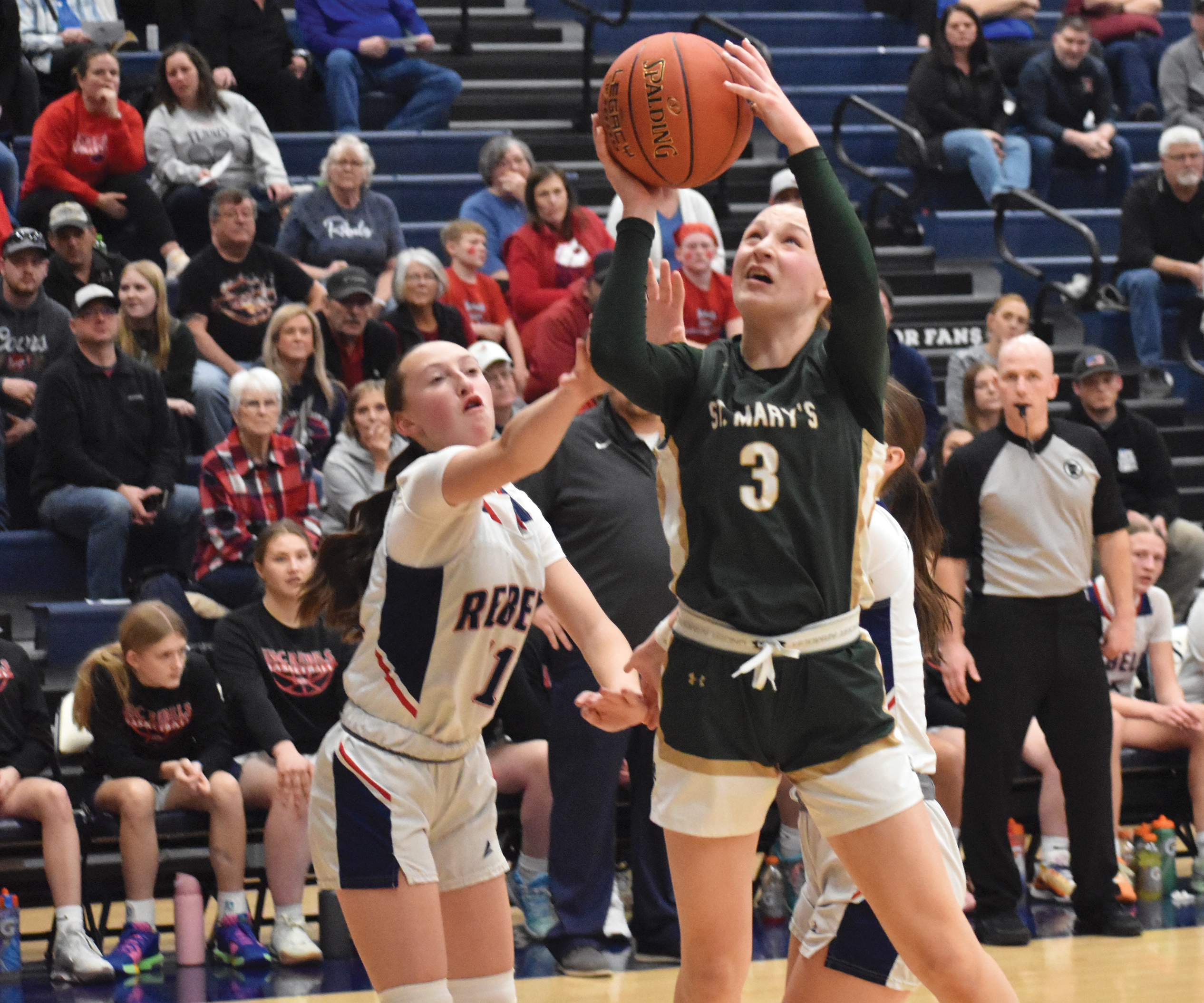 Mathiowetz scores 40, No. 1 Knights throttle Rebels | News, Sports ...